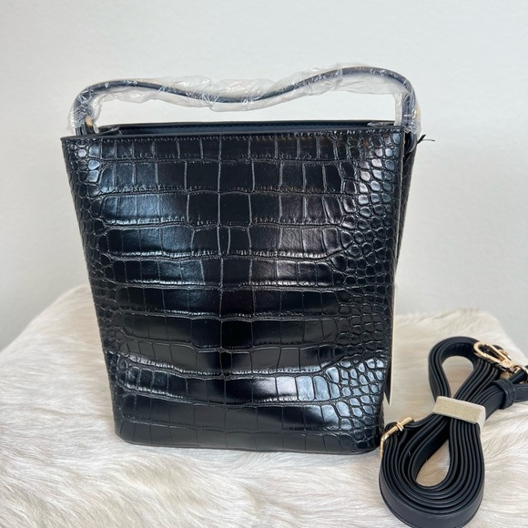 Bags | Nwt Aota Bucket Bag Vegan Leather | Poshmark